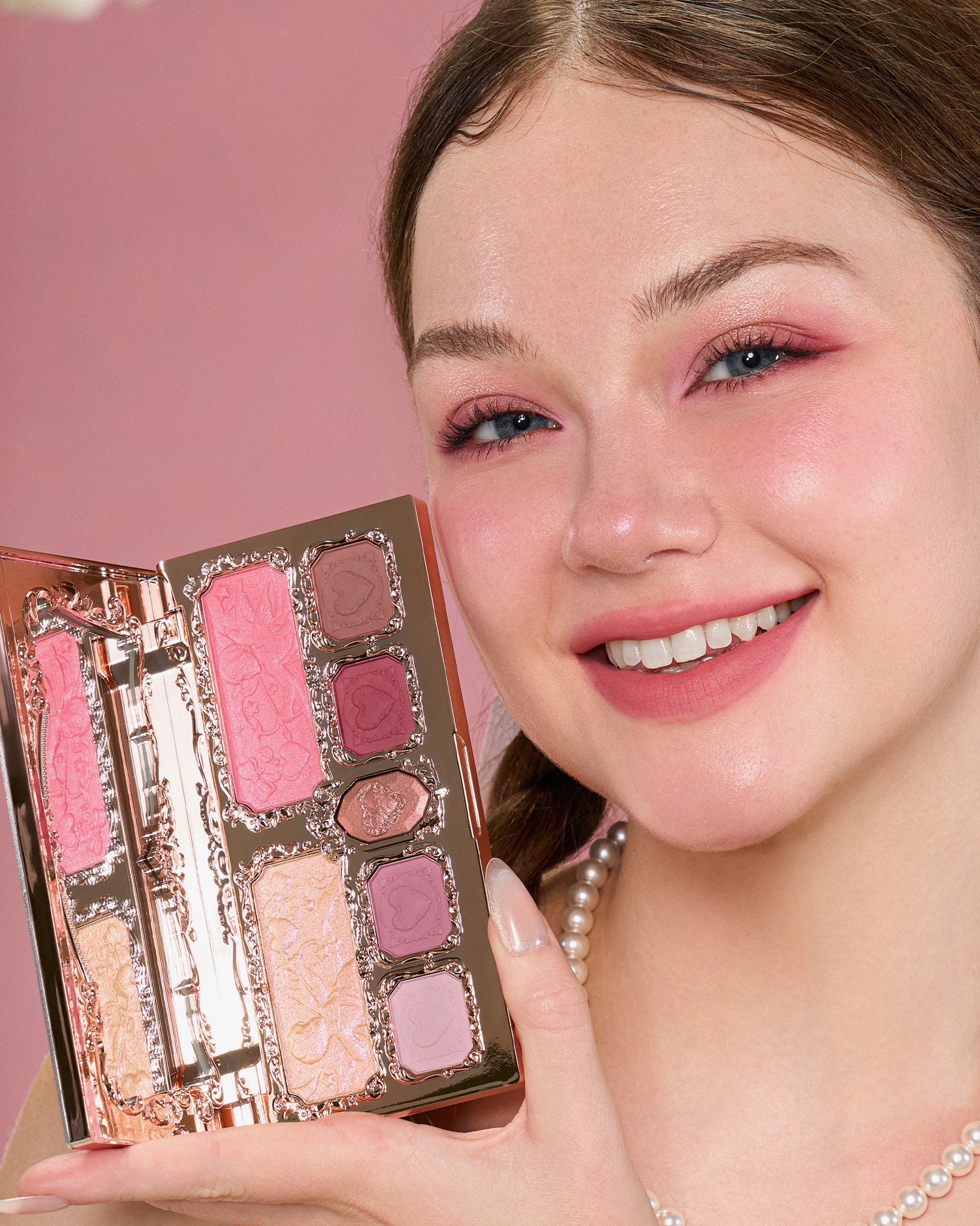 Flower Knows Strawberry Cupid Collection Make-up Palette – W Cosmetics